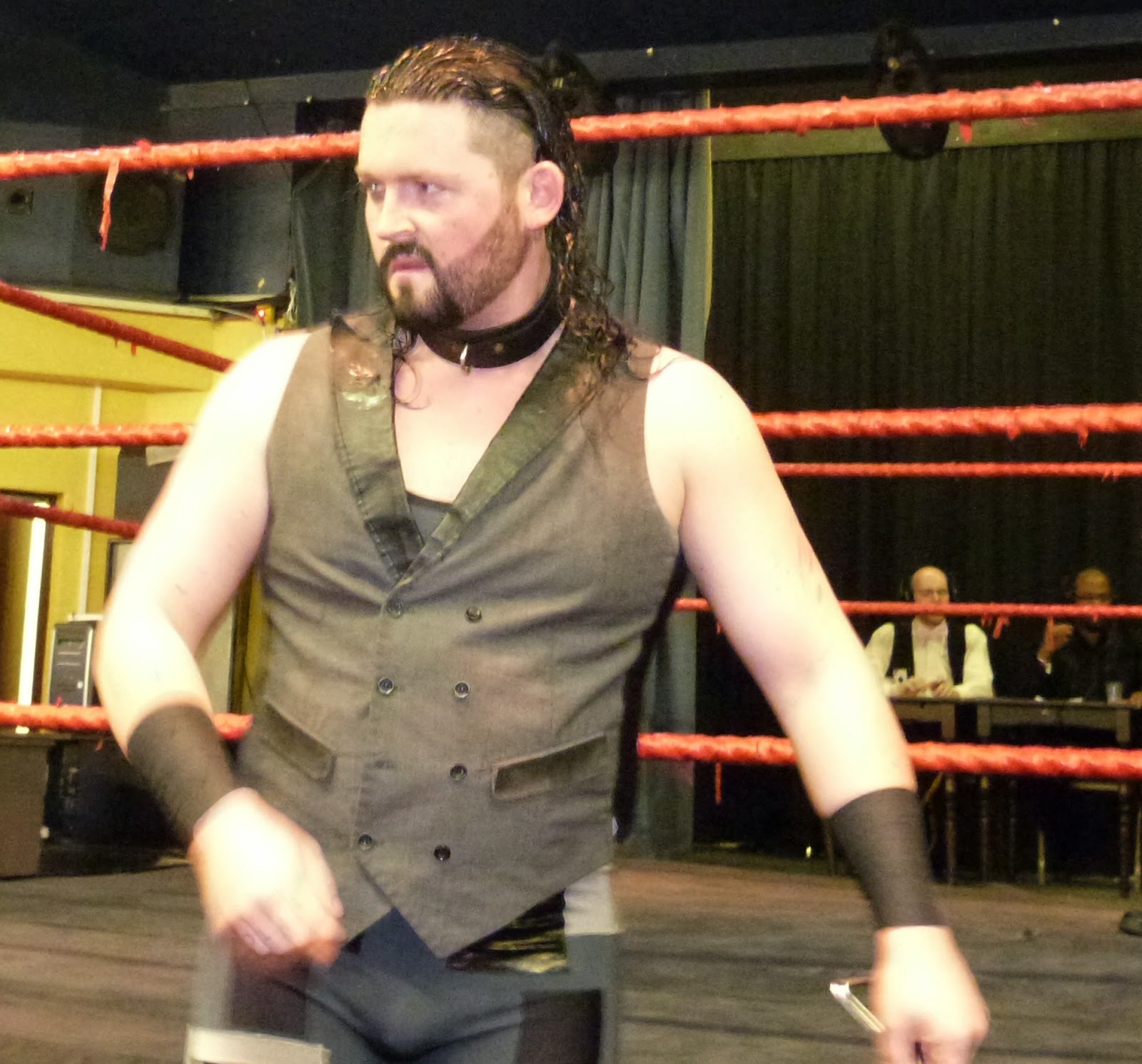 WRESTLESHOTS: JACK JESTER V DAVE (THE BASTARD) MASTIFF