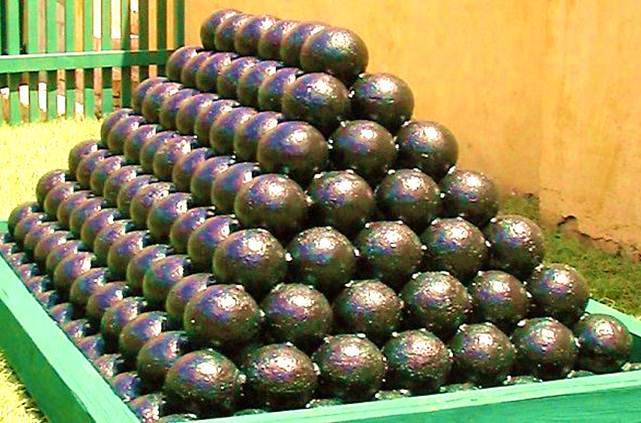 MEDIAN Don Steward mathematics teaching: cannon ball counting