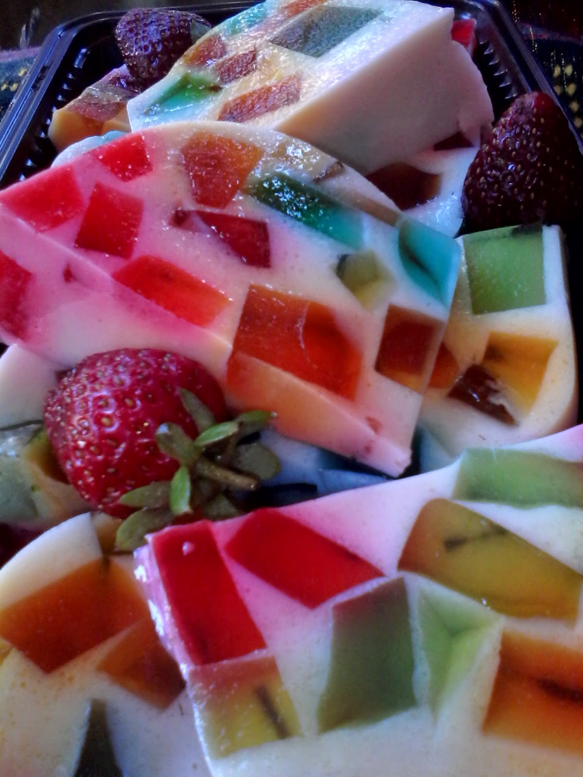 Simplicity Recipes: Puding Mozaik Milky Fruity