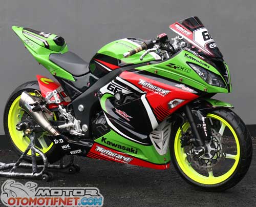 Foto Modifikasi Kawasaki Ninja 250 FI Ala ZX-6R 636