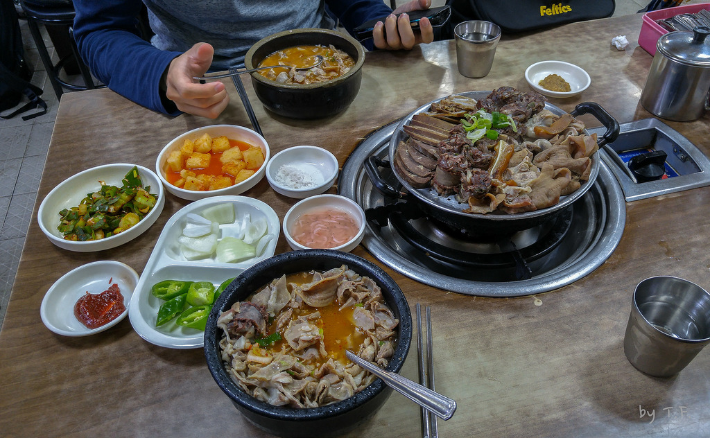 [Food] Sundaeguk (순댓국, Korean sausage soup) ~ peacebreeze