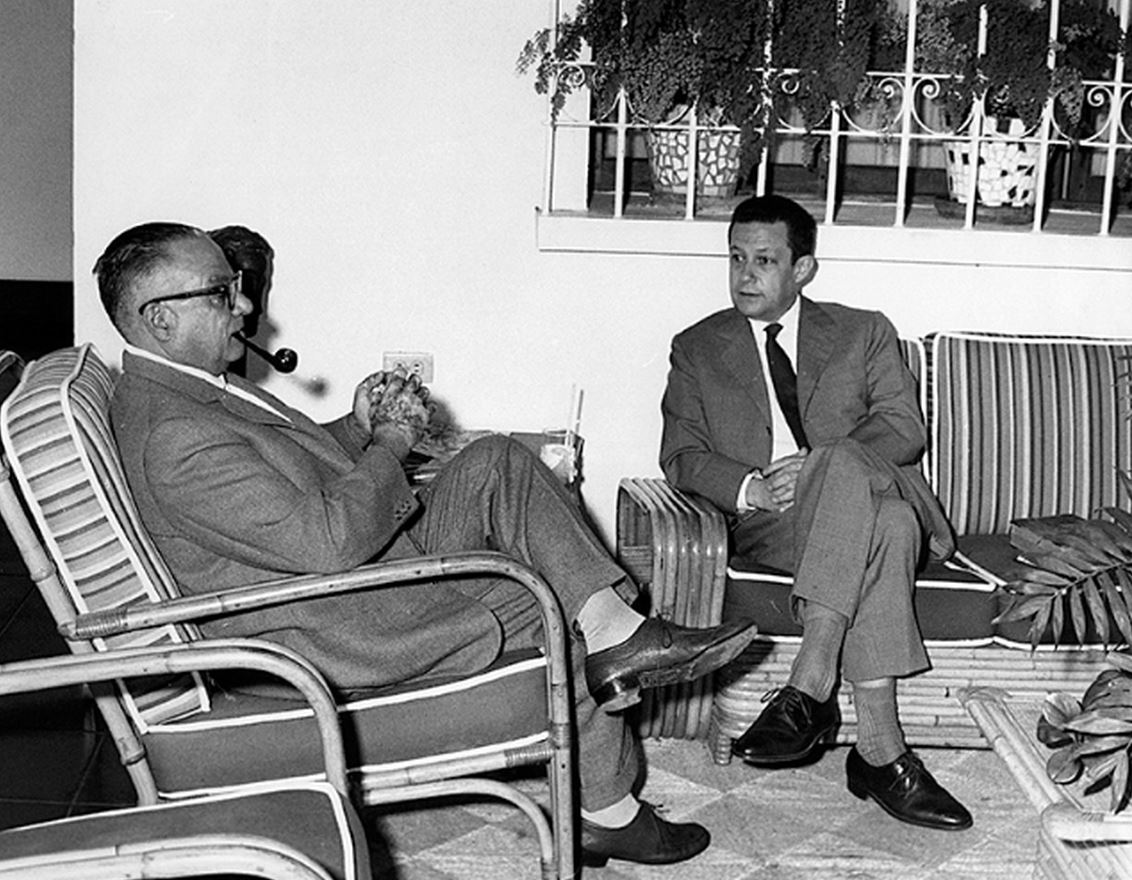 Fotos y Biografía del Presidente Rómulo Betancourt