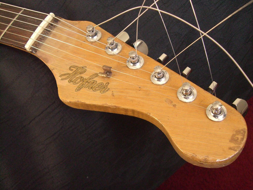 The vintage Hofner Colorama II restoration project (part 1) | DIY Strat ...