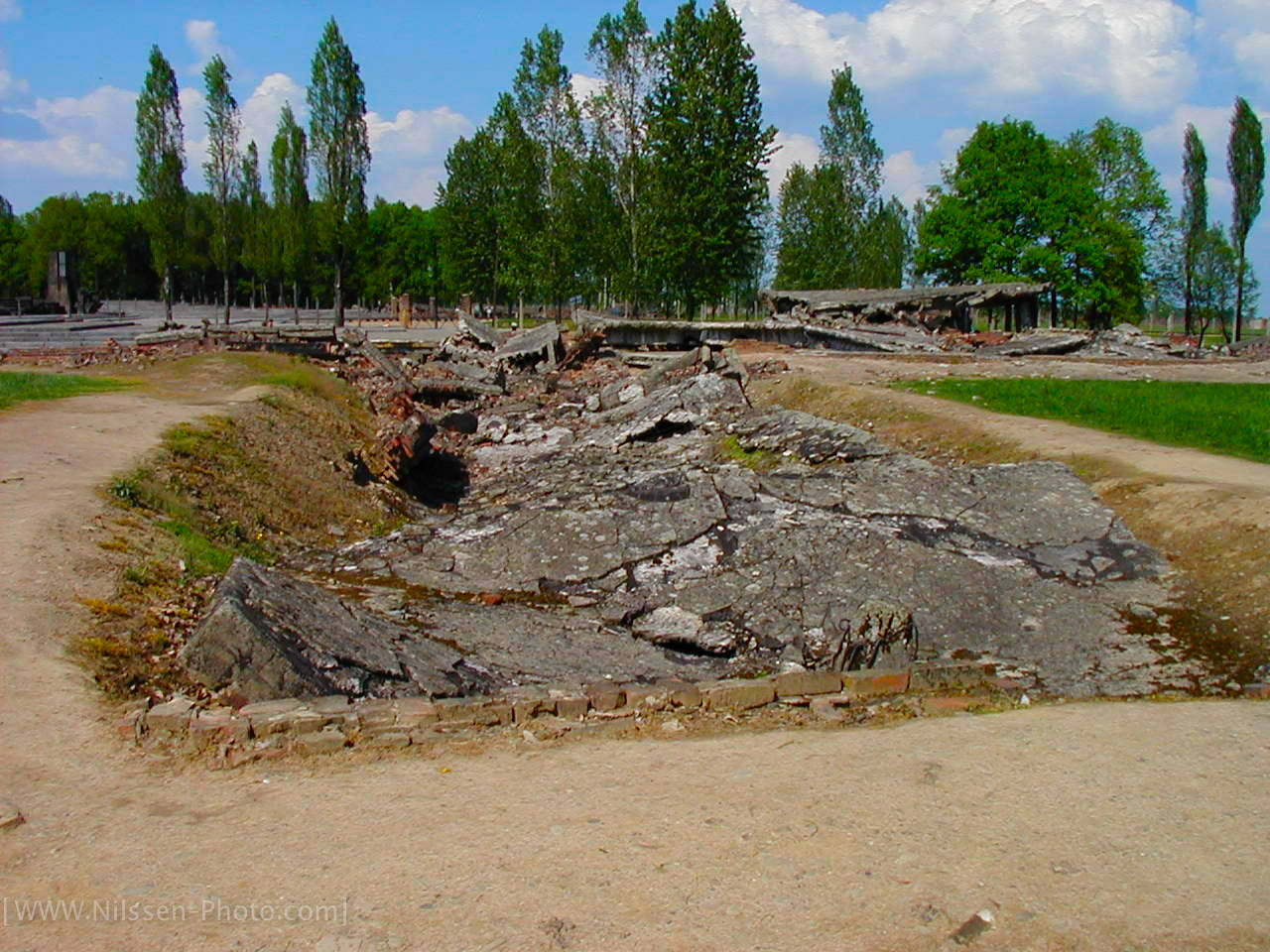 WWII Sites: Auschwitz 2: Krematorium 2