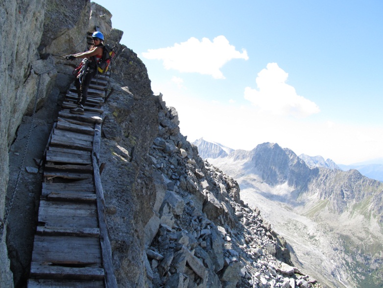 Escursionismo a 360°: Il Sentiero dei Fiori e Cima Payer (EEA)