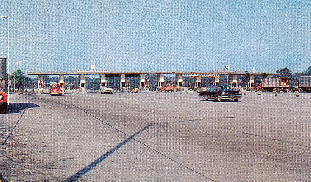 transpress nz: turnpike toll station at Stratford, Connecticut, circa 1957