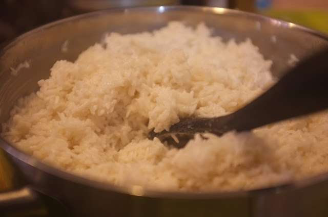 Yan's Family, Frens, Travel, And Food Journal: How To Make Berasak/Burasak