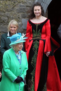 Broken News: Queen Meets Tallest Woman in Ireland