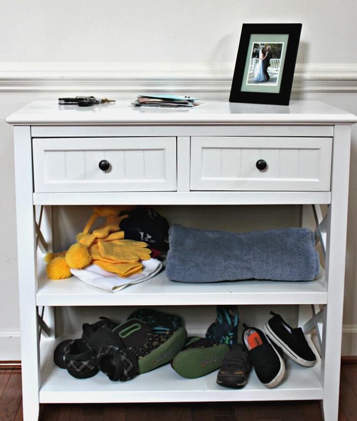 Family Friendly Entryway Makeover on a Budget | Sunny Day Family