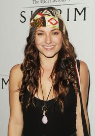 Galeri Foto Menarik: Foto-Foto Briana Barbara-Jane Evigan