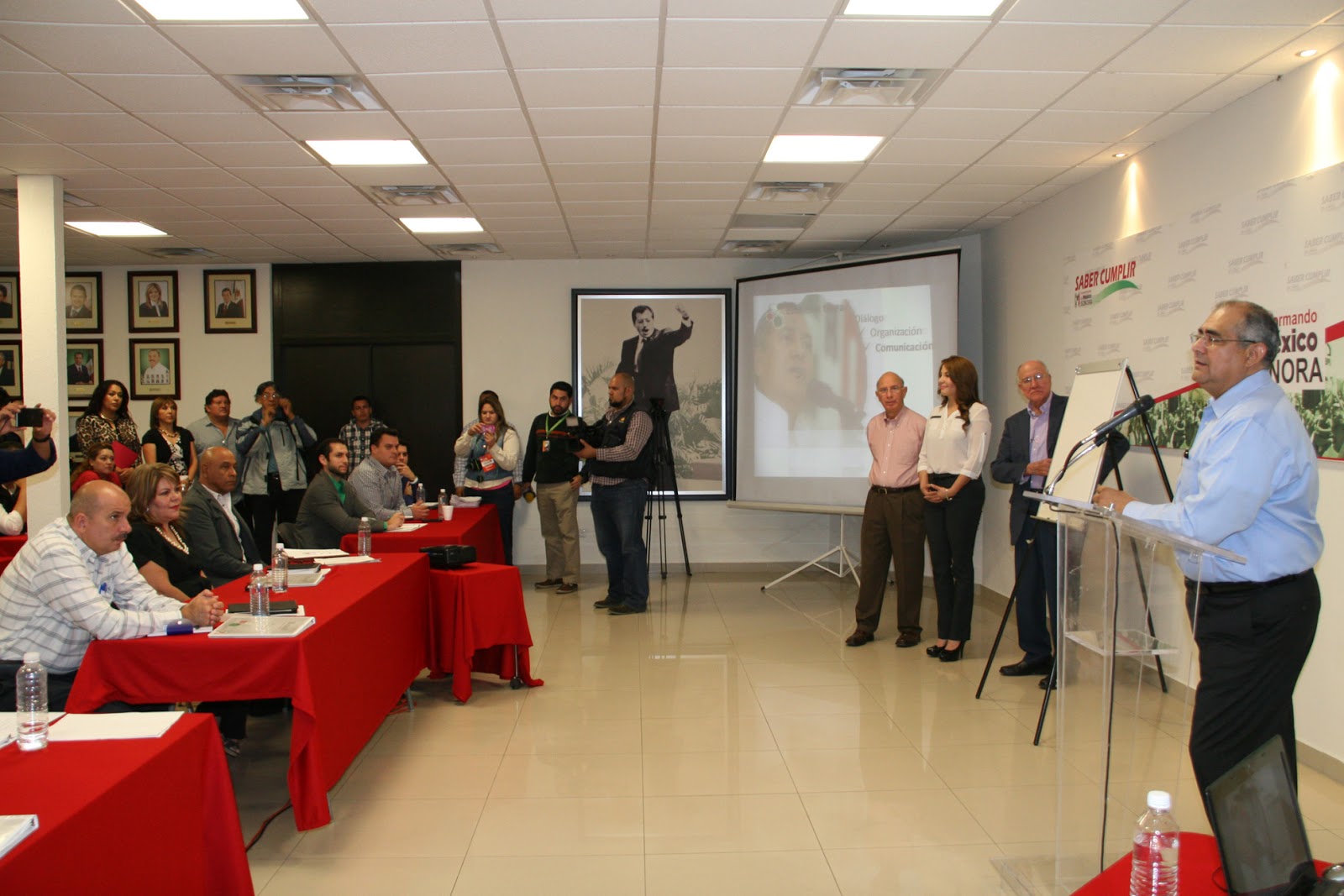 El Informante: Capacita PRI a regidores y dirigentes municipales de Sonora