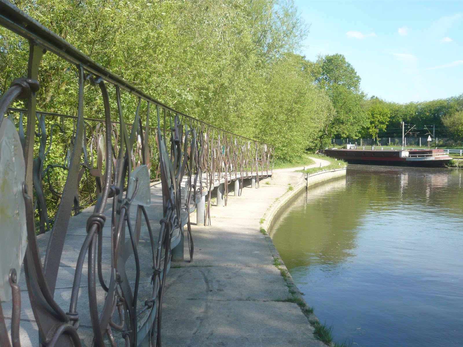 Between: Parndon Mill and the River Stort Sculpture Trail