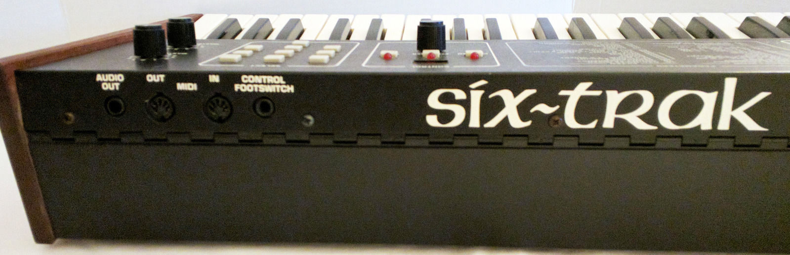 MATRIXSYNTH: Sequential Circuits Six-Trak SN 002604