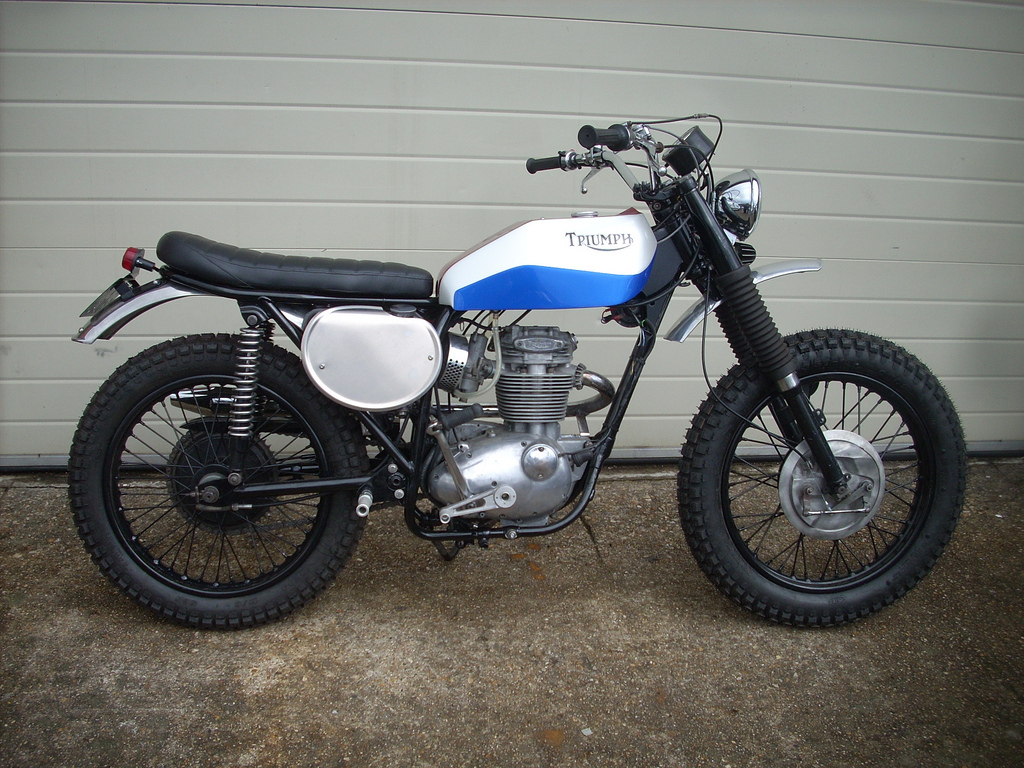 Racing Cafè: Triumph TR25W Street Scrambler by Red Max Speed Shop