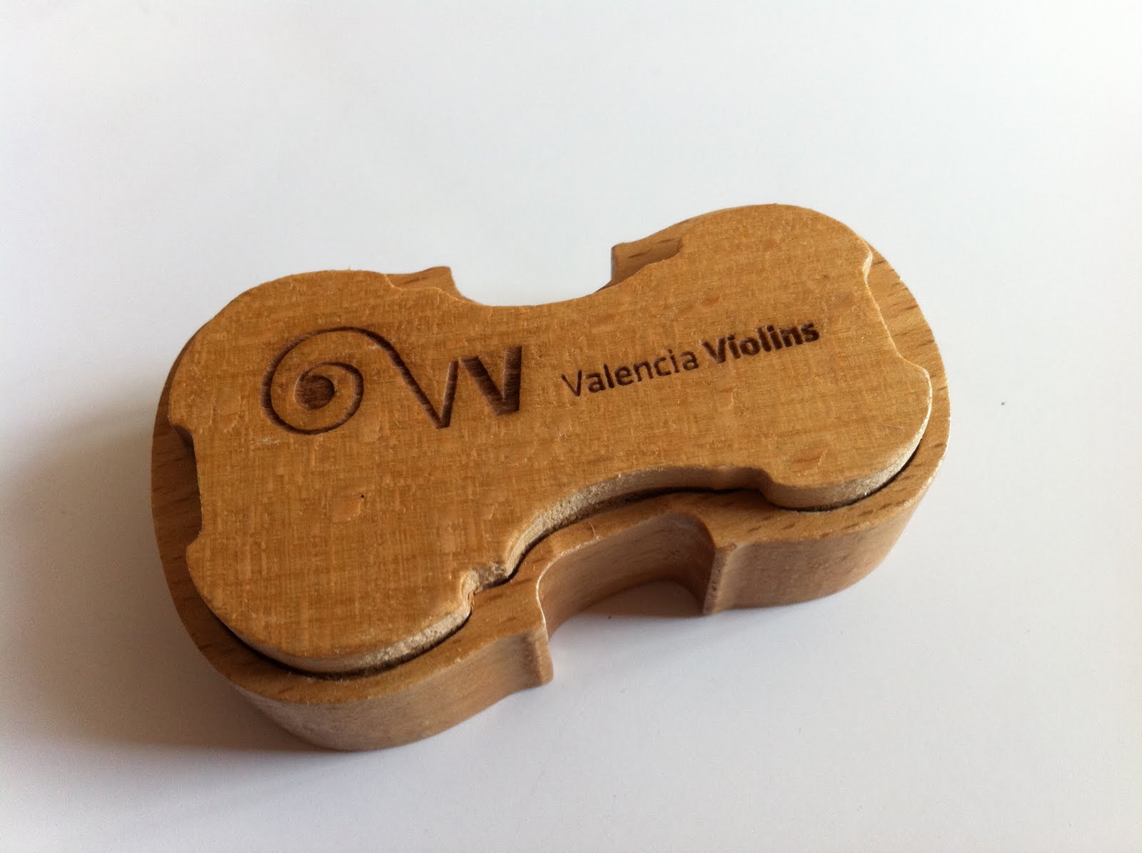 Taller de Lutheria · Sergi Martí: NUEVA RESINA · Valencia Violins