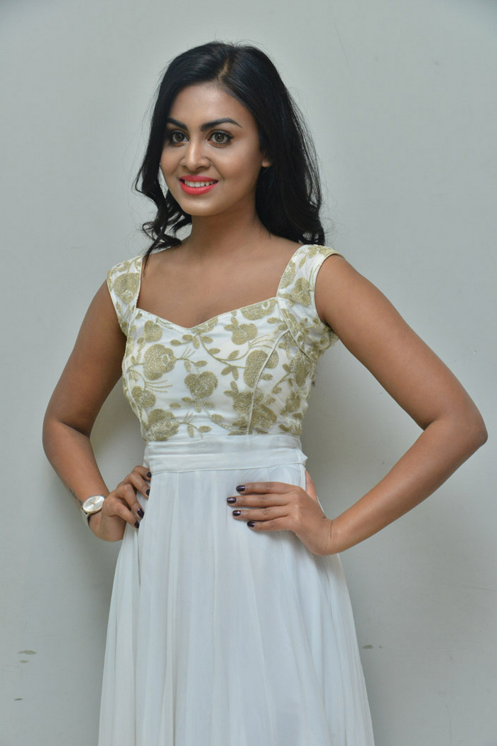 Meghla Mukta at Sakalakala Vallabhudu Movie Press Meet - Hollywood ...