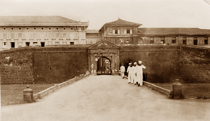 The Yellow Bar by John Falch: Sites in the Book: Intramuros, the Walled ...
