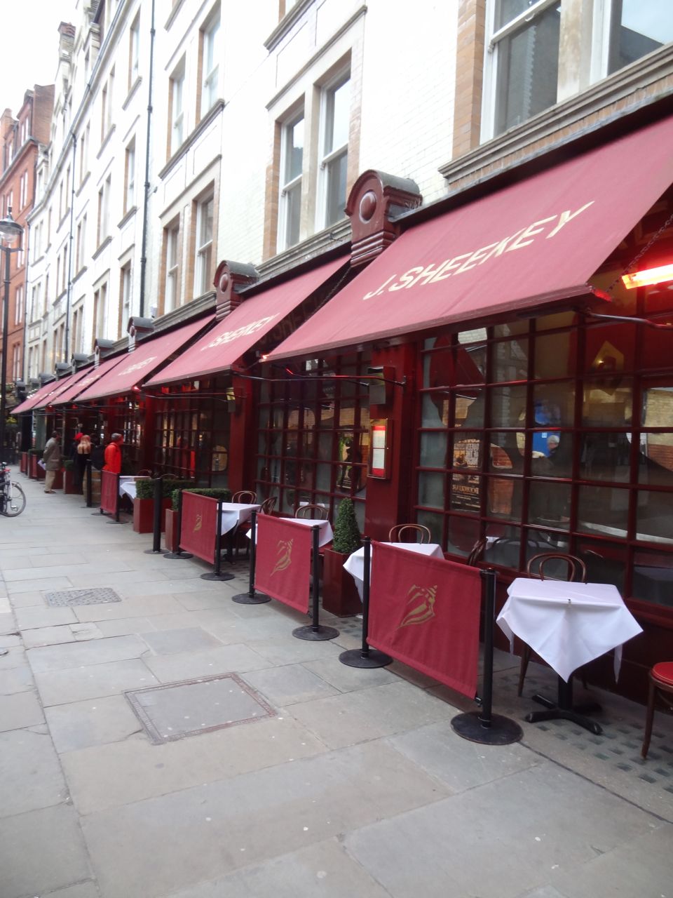 Scrumpdillyicious: Sheekey's: Posh Seafood in London's West End