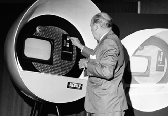 Luther George Simjian, Penemu Mesin ATM