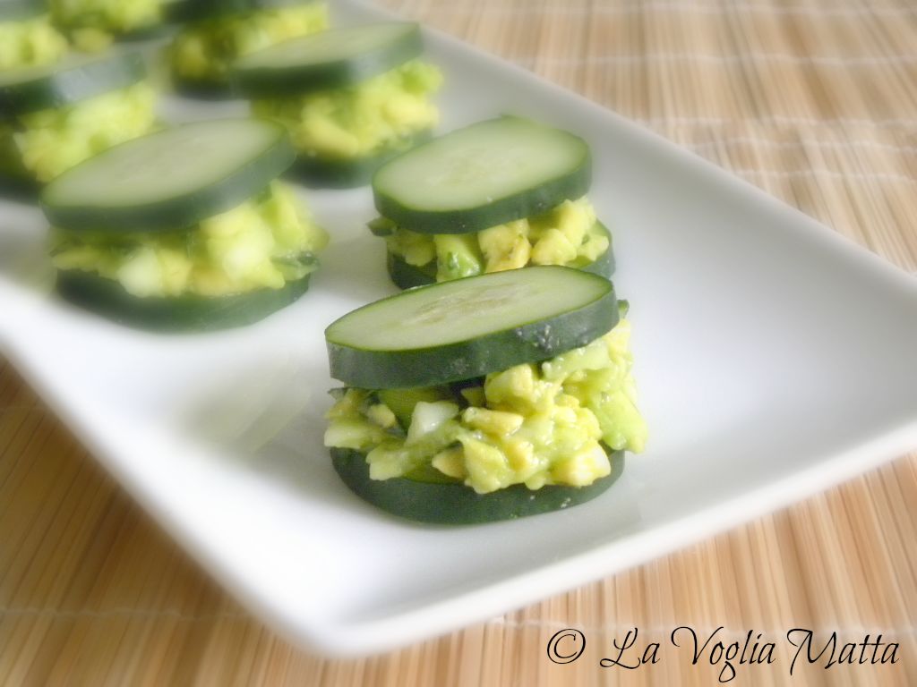 La Voglia Matta: Mini sandwich al cetriolo con avocado aneto e menta