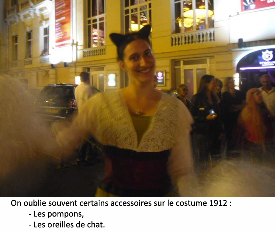 Tordons Le Cou Aux Idées Fausses Temps Délégance