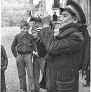 LO QUE NO VERAS EN MUSEOS: LOS PREGONEROS, CARTELES Y LA PUBLICIDAD