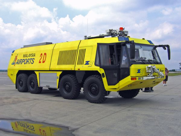 Mobil-Mobil Pemadam Kebakaran Khusus Airport - Artikel Bebas