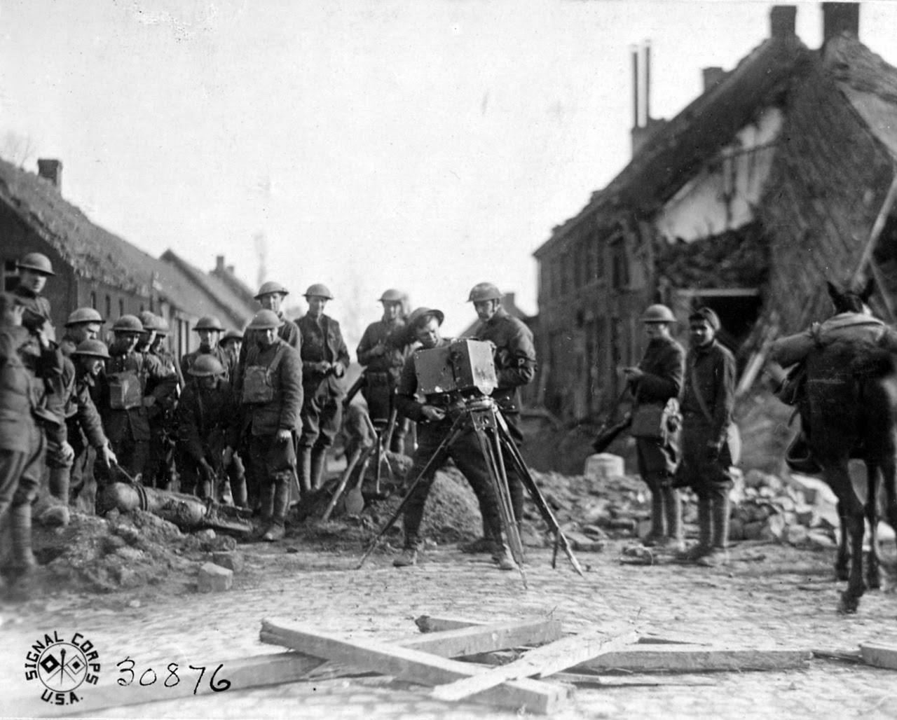 Old Portraits of Photographers in the First World War ~ Vintage Everyday