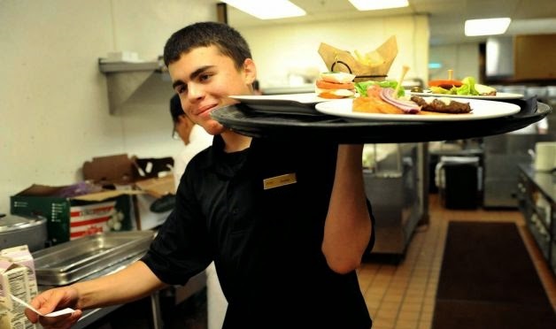 Revista Empleo: Runner para restaurante - Con o sin experiencia