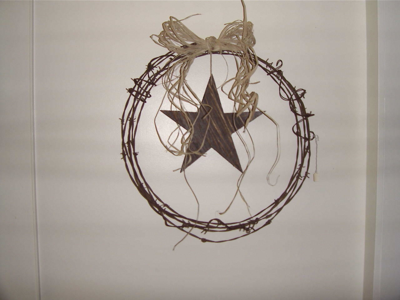 Red Rooster Shoppe: Barbed Wire Wreath