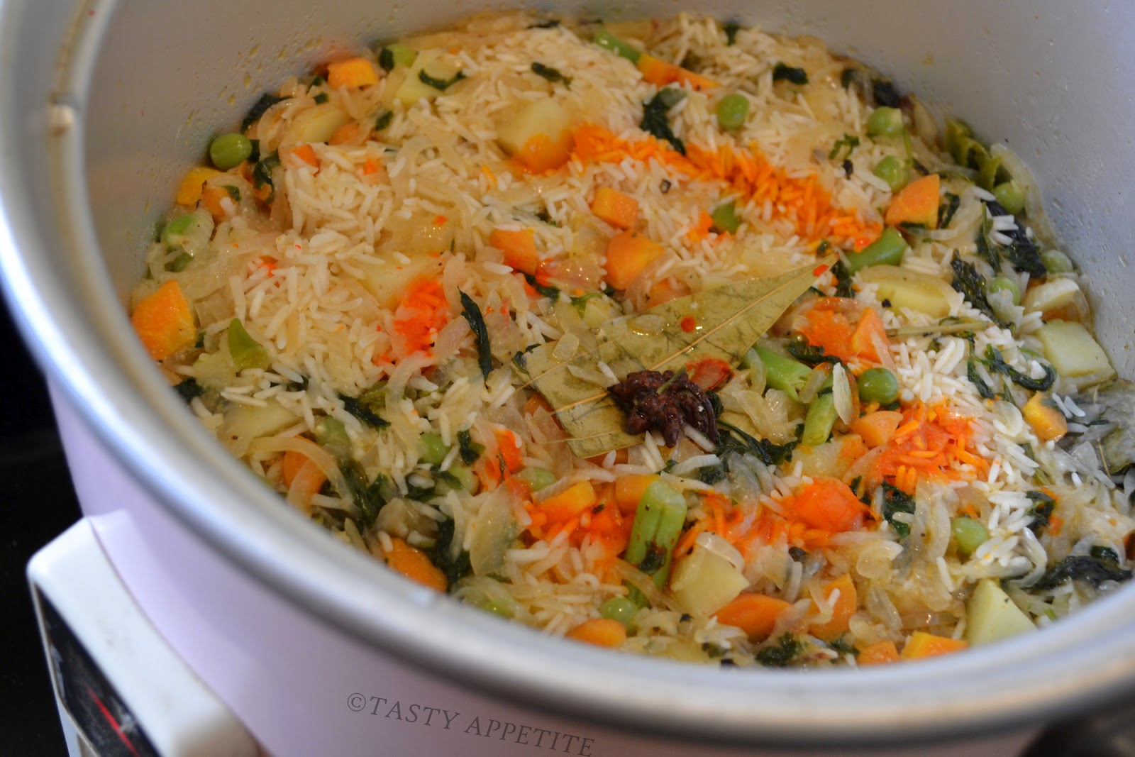 Vegetable Pulav / Veg Pulao / Step by Step: