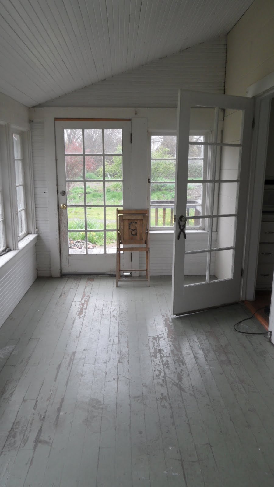 The Happyish Homestead: Completely Floored