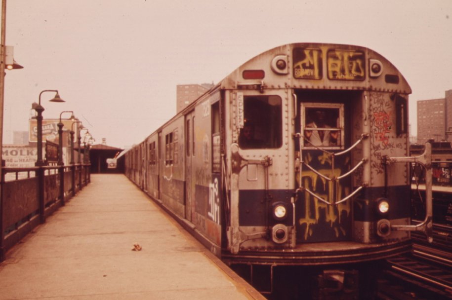 THE YELLOW ONE AKA MODUS 3000 : NEW YORK TRAINS 1970`s