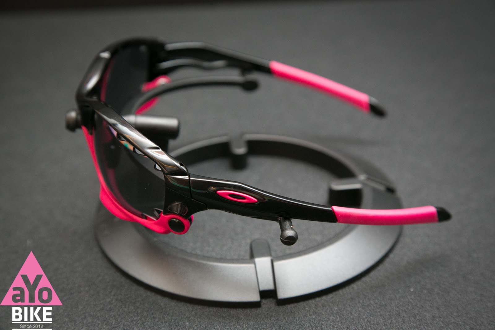 Yao`s Bike Blog: OAKLEY Custom 客制化烤漆