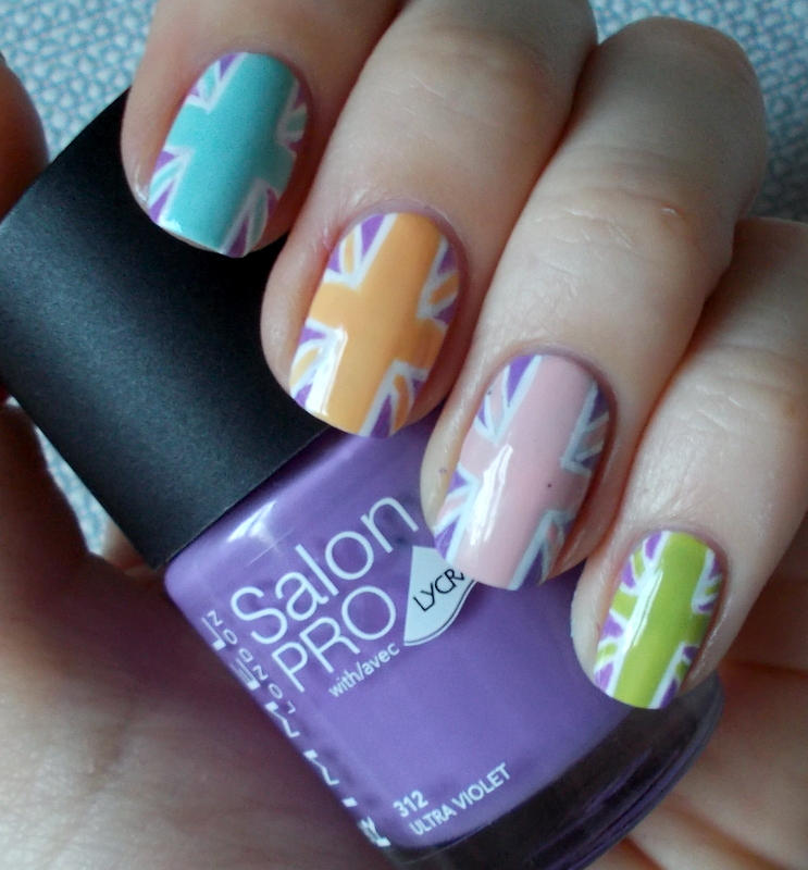 Pastel British Flag Nails - Mroofa