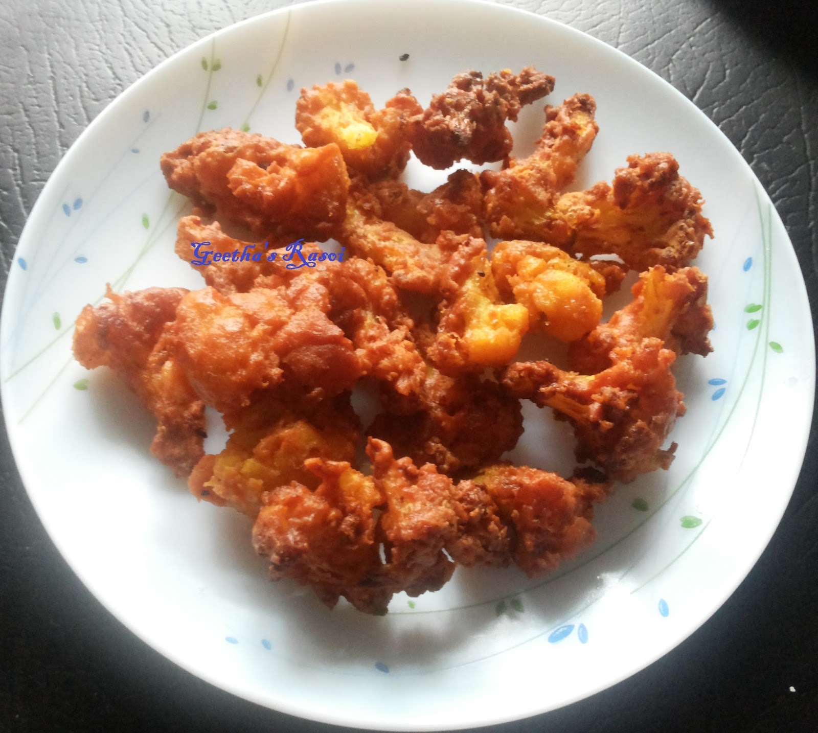 Geetha's Rasoi...: Gobi fry (cauliflower bajo)