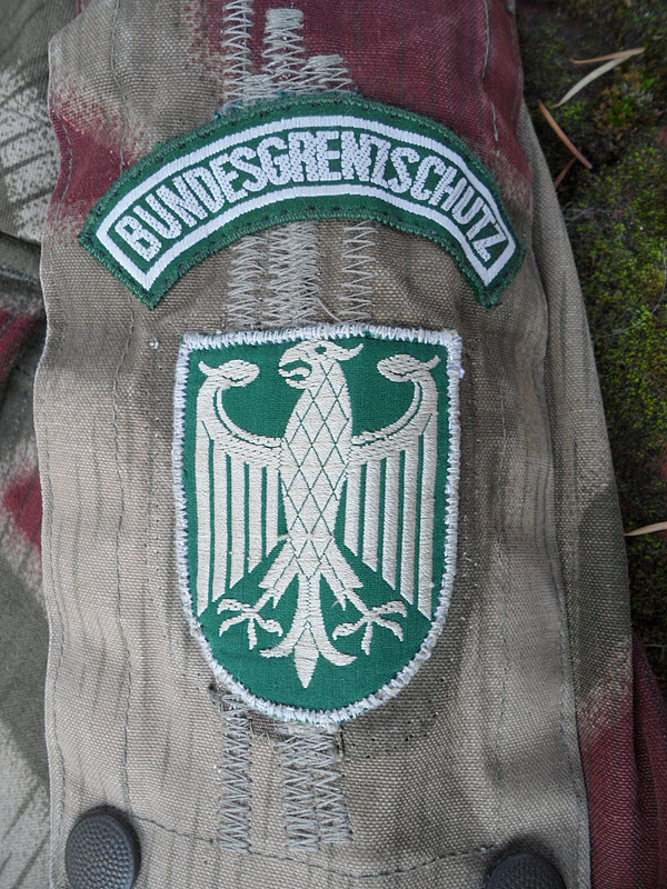 Four Bees: Bundesgrenzschutz Einsatzjacke, Sumpftarn / Sumpfmuster Camo ...