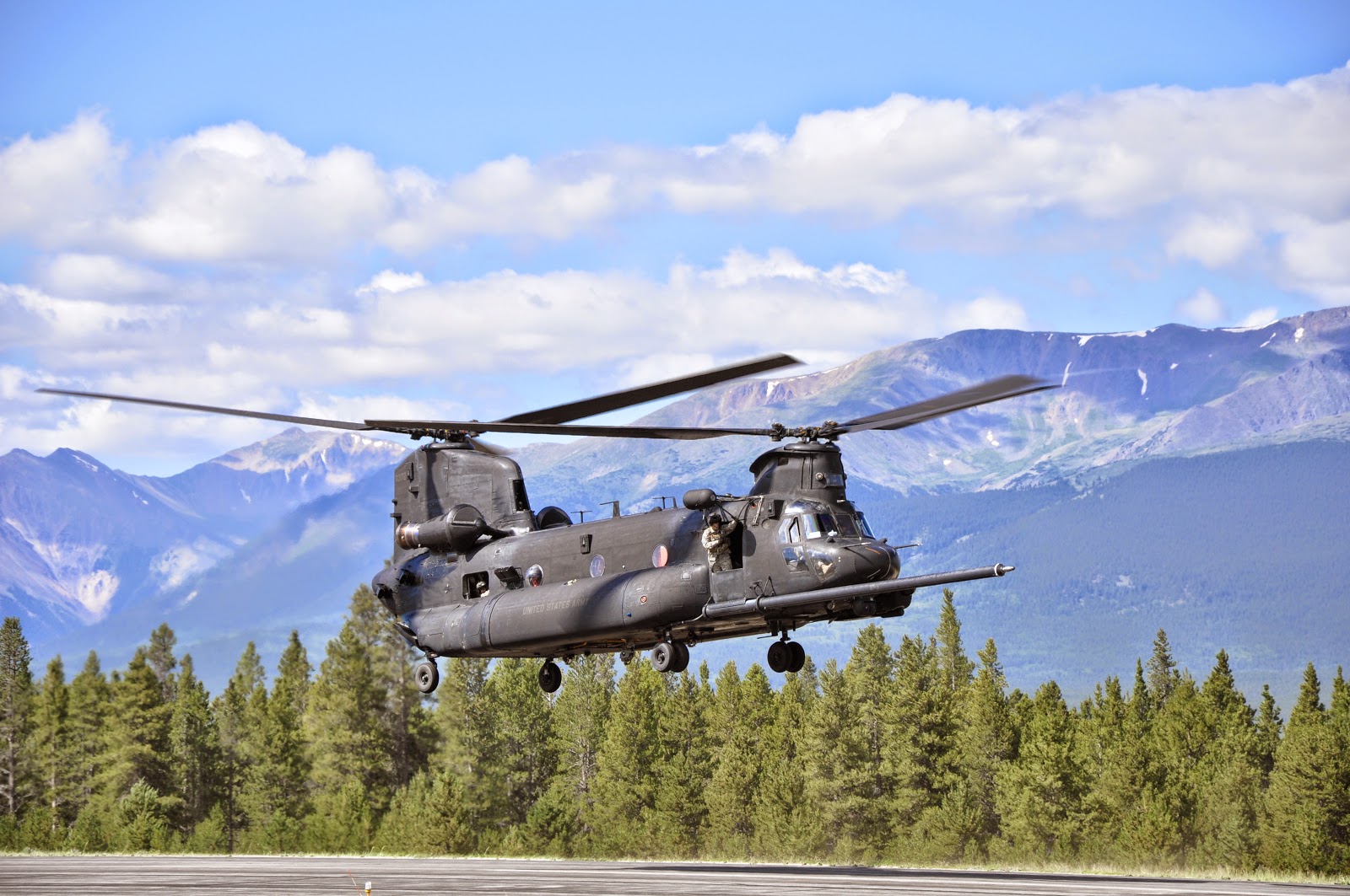 United States Ground Forces: CH-47 Chinook