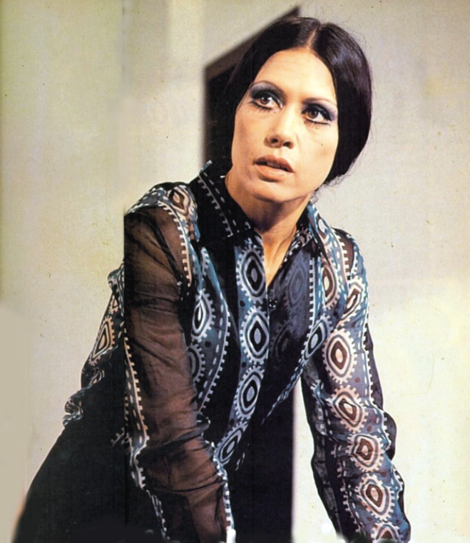 Astros em Revista: Dina Sfat em Selva de Pedra