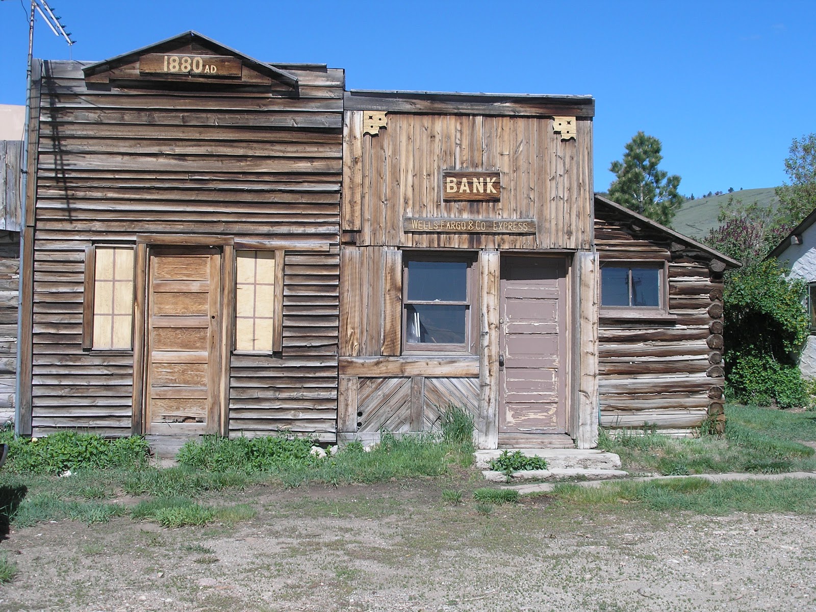 Travel with the Slivas: Centennial, WY