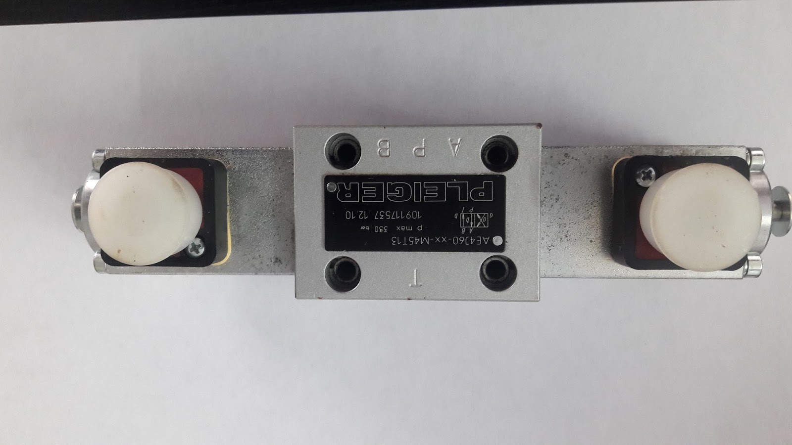 WANDFLUH Hydraulic Valves - PLEIGER Valves - AE4J60-XX--M45T13 in ...