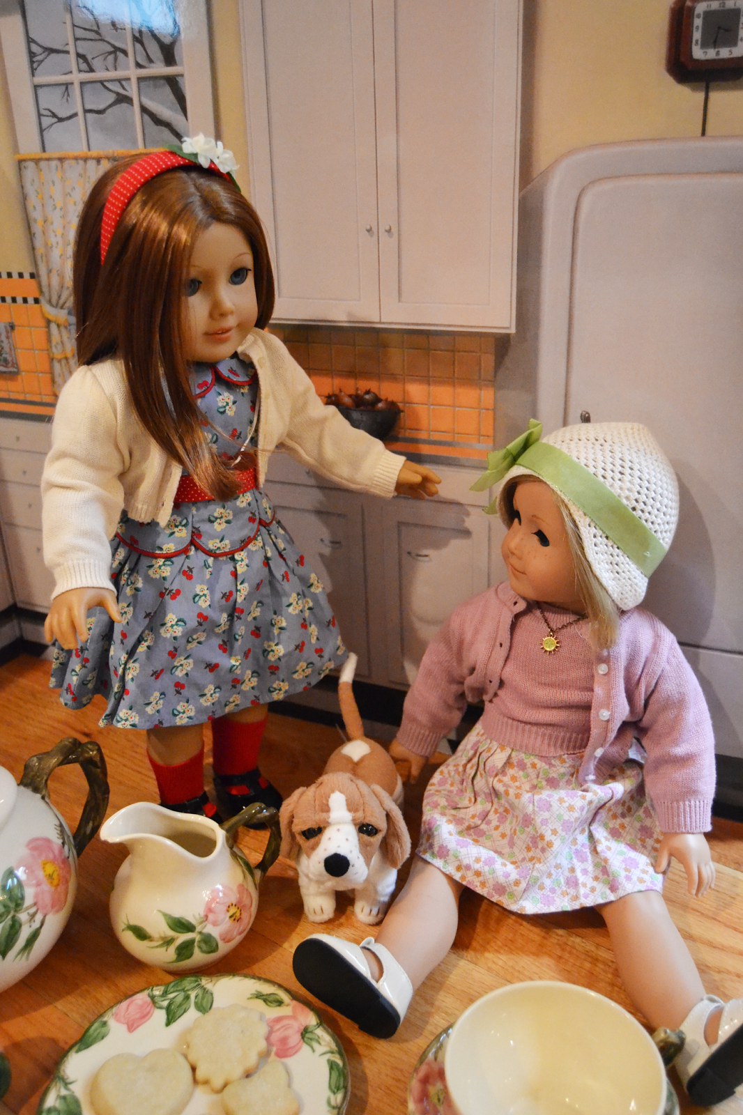 A Peek into the Pantry: Emily's Roast Beef Tea Sandwiches, Cheddar ...