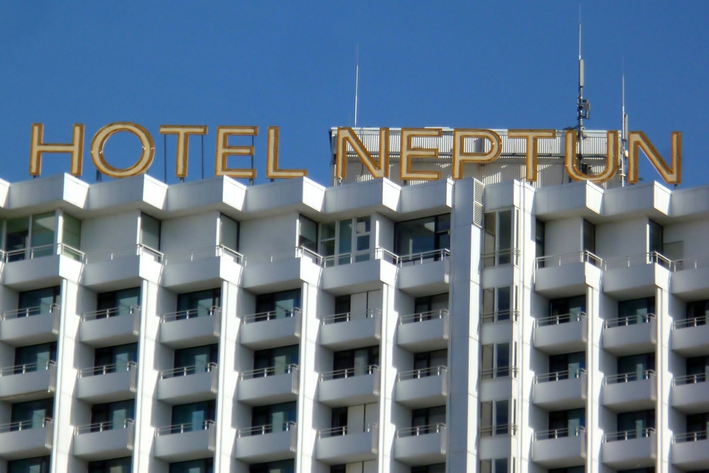 Bread Story: Hotel Neptun