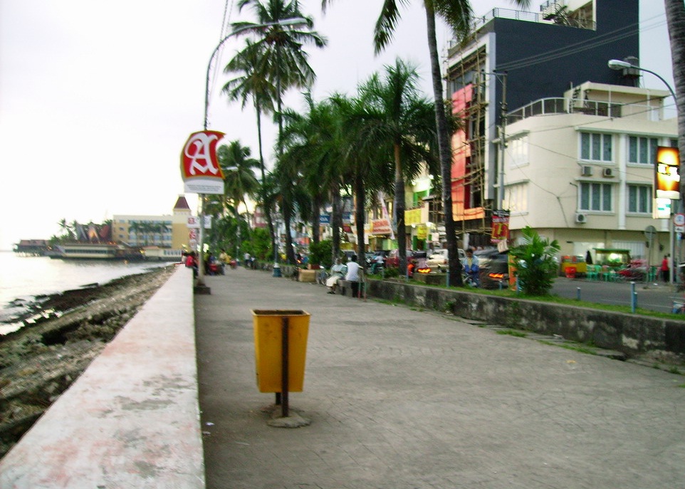 AMAZING INDONESIA: LOSARI BEACH MAKASAR