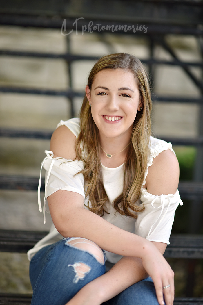 CT PhotoMemories: SENIOR SESSION: Alissa