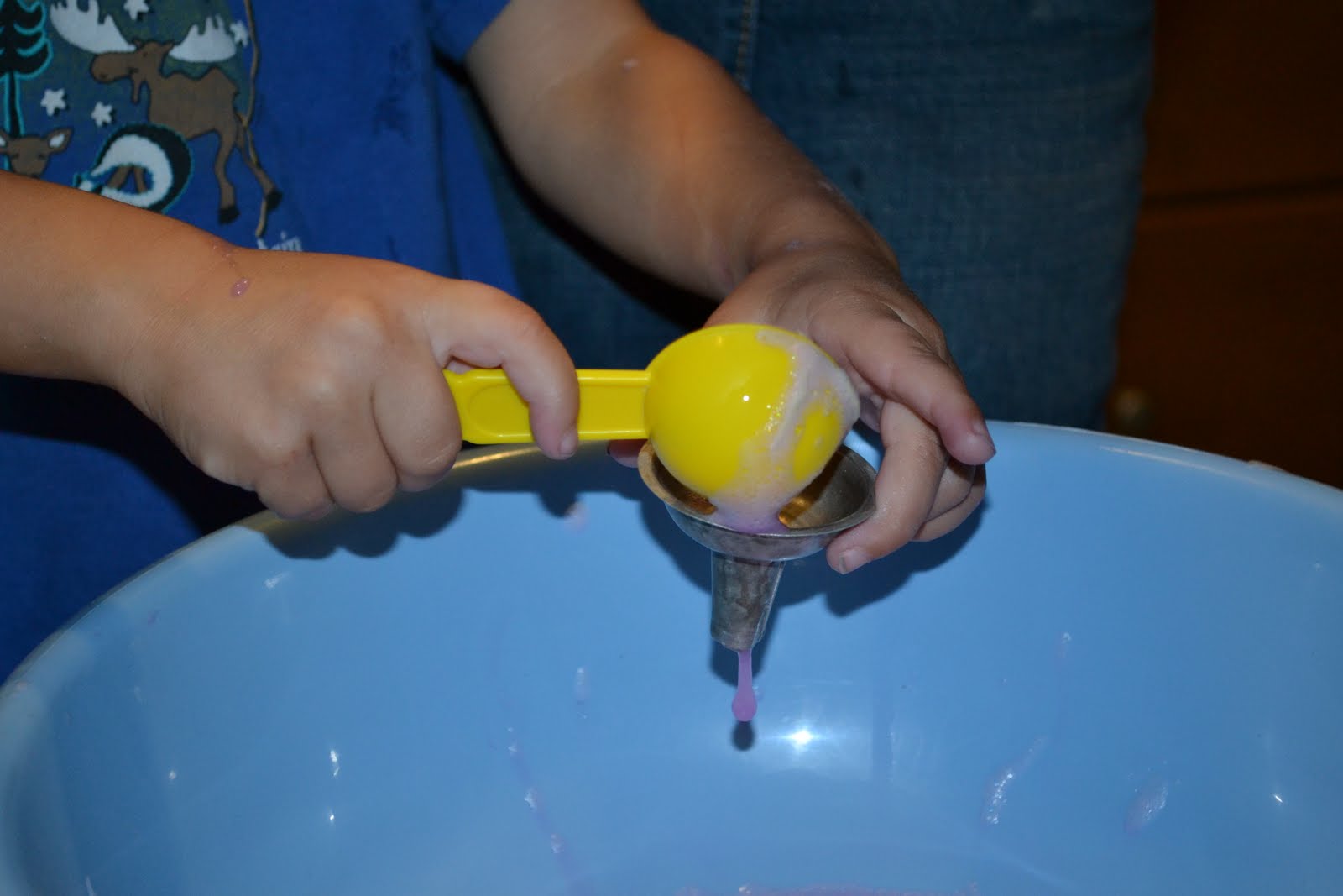 Messy Kids: 30 Days to Hands on Play: Concoctions: Elephant Toothpaste ...