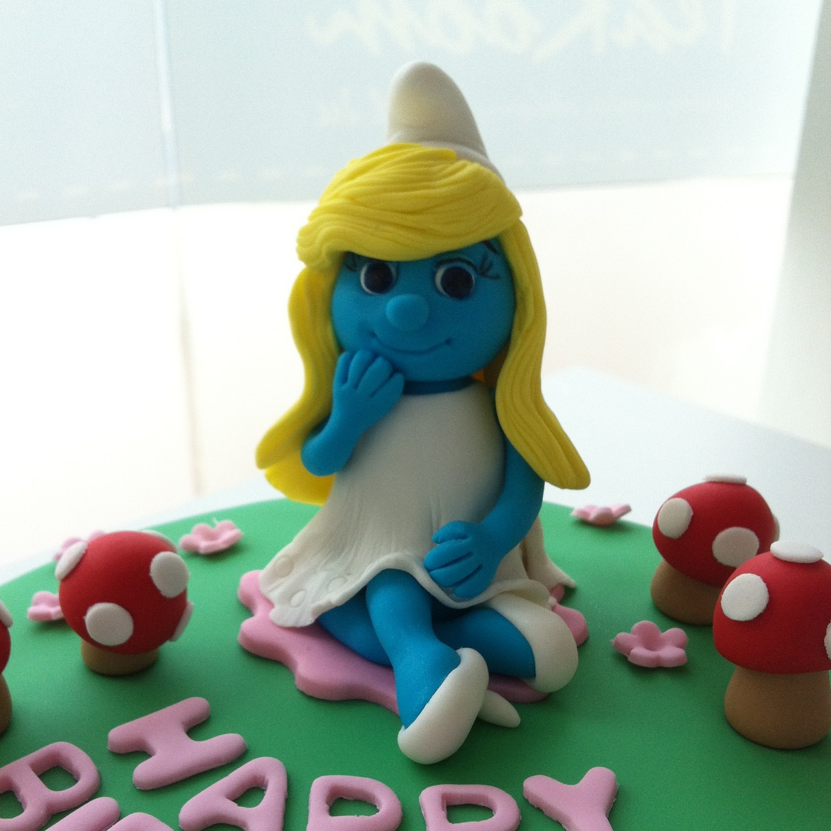 TeaRoom by Bel Jee: Smurfette in Garden