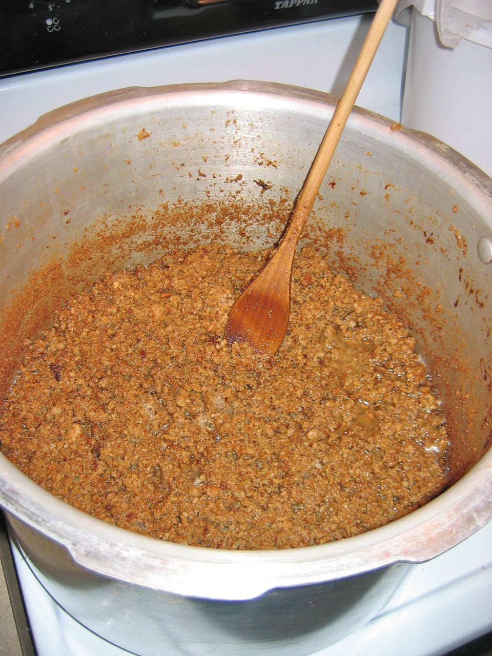 Crooked Gap Farm :: The Recipe Box: Making Cracklings