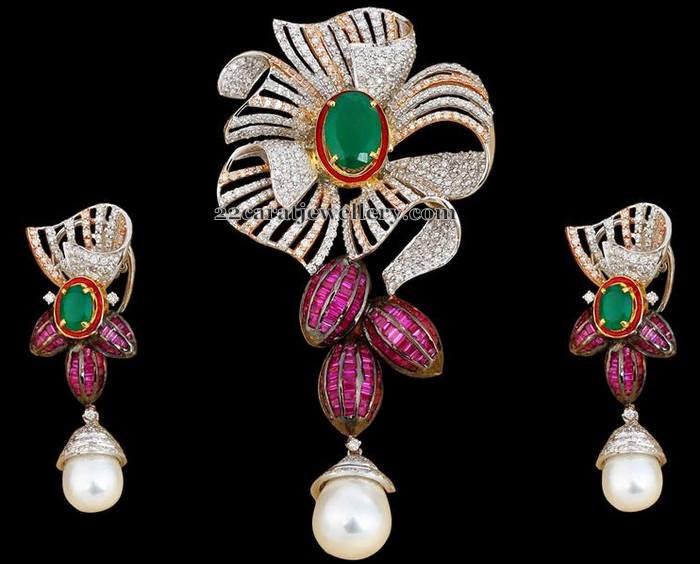 Pretty Rose Floral Diamond Locket - Jewellery Designs