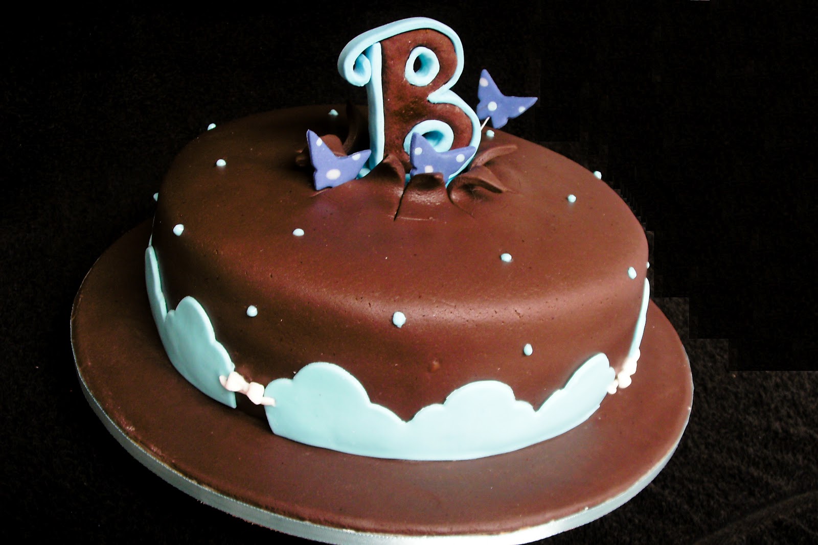 Make Cake Fabíola: Bolo Azul e Chocolate